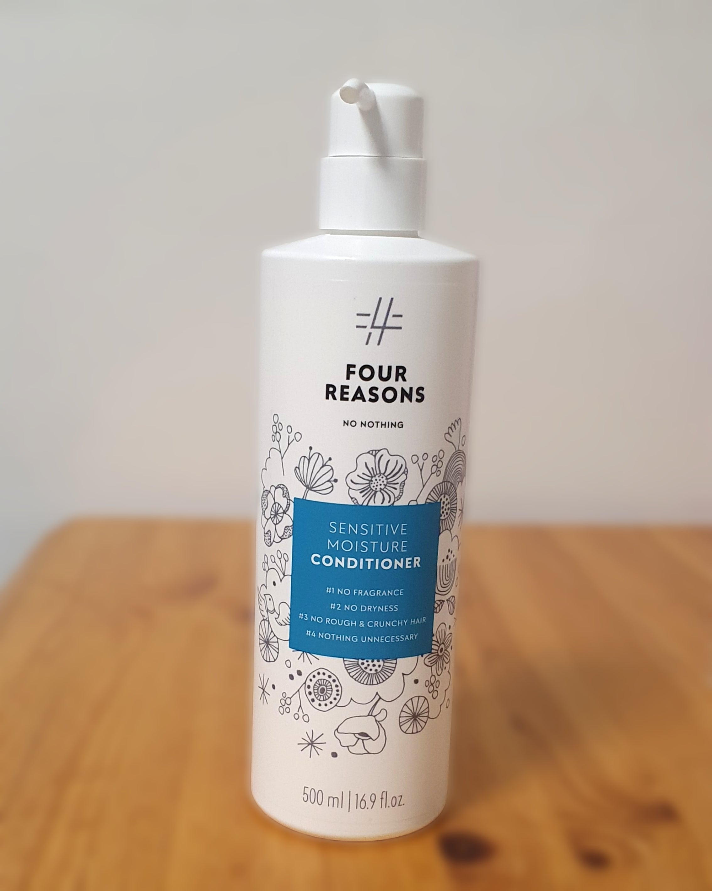 FOUR REASONS NO NOTHING Sensitive Hajusteeton Moisture Conditioner kos – Tukka ja Reikä
